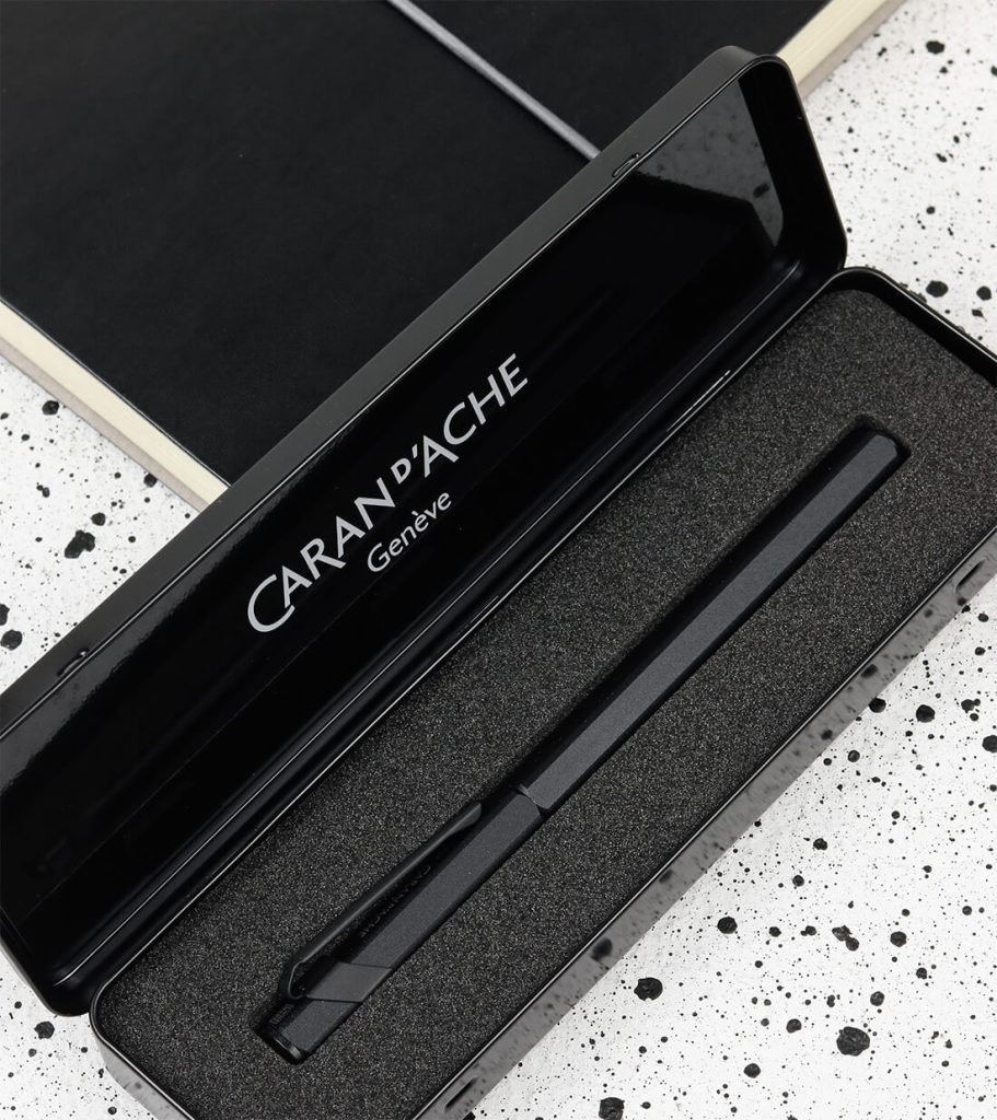 Caran d'Ache 849 Black Code: чорнильна ручка та набір 849 / 844